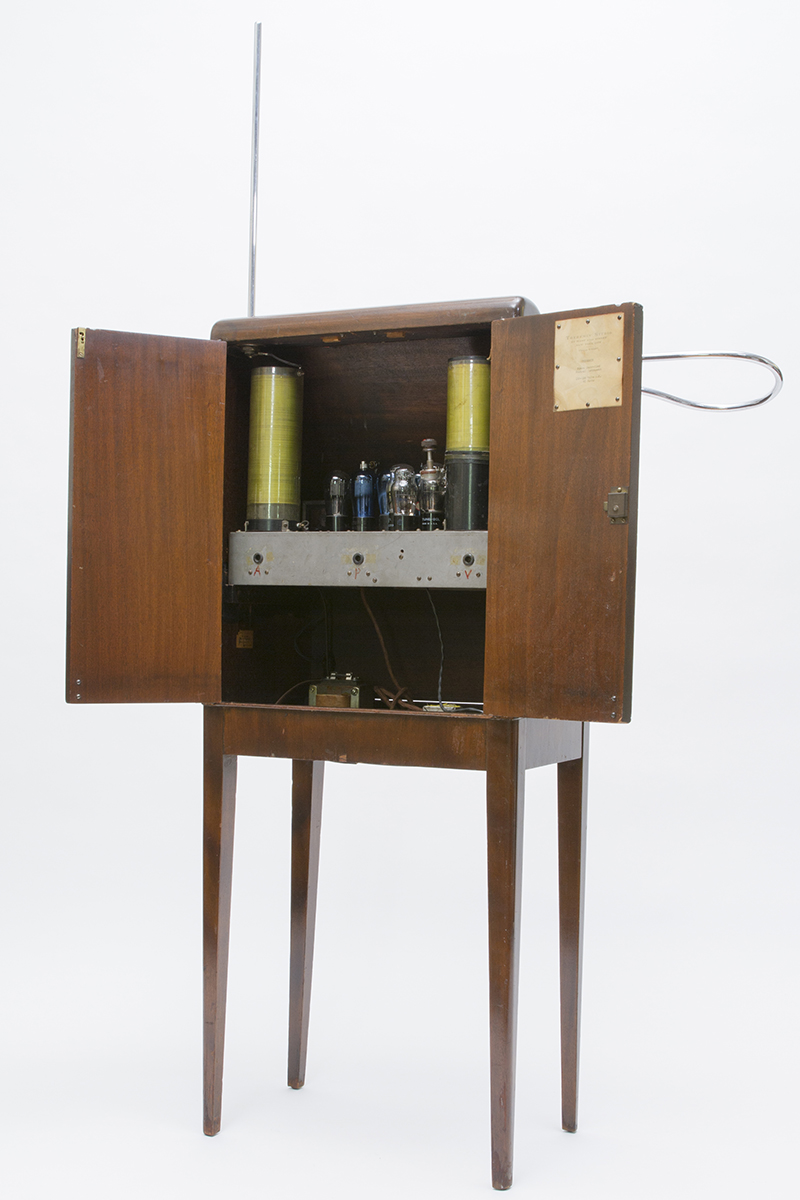 RCATheremin.com | 1933–34 Theremin Studio Theremin